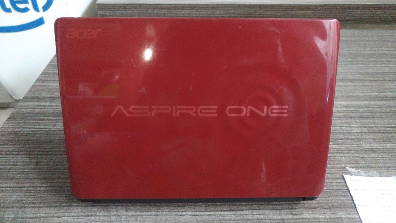ACER Aspire One D270 Intel Atom N2600 2GB-RAM 320GB-HDD SECOND